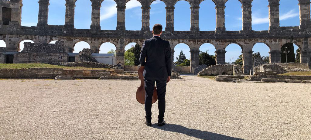 Houser “Alone, Together – From Arena Pula” | Ritam Balkana